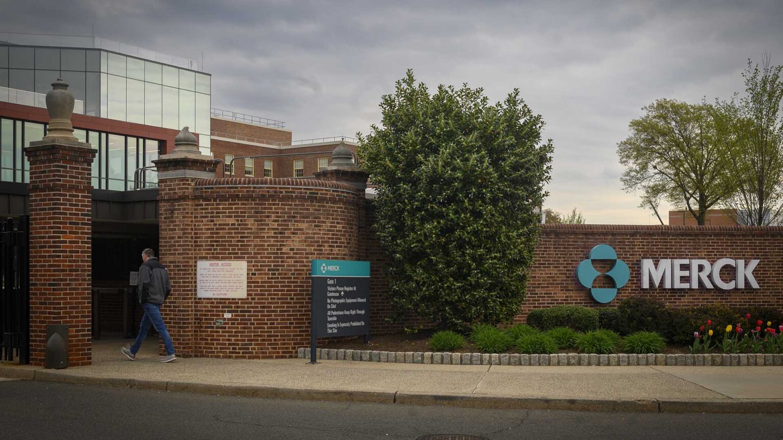 How Merck turned its wonder drug into a blockbuster — and priced out ...